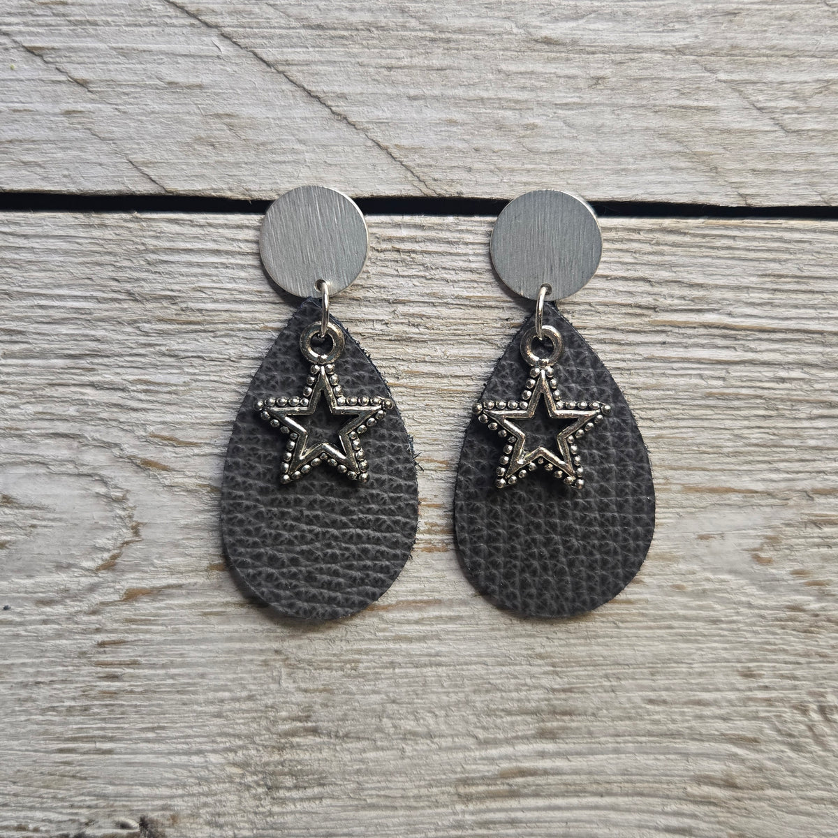 Itty Bitty Grey Star Drop | My Wyo Designs